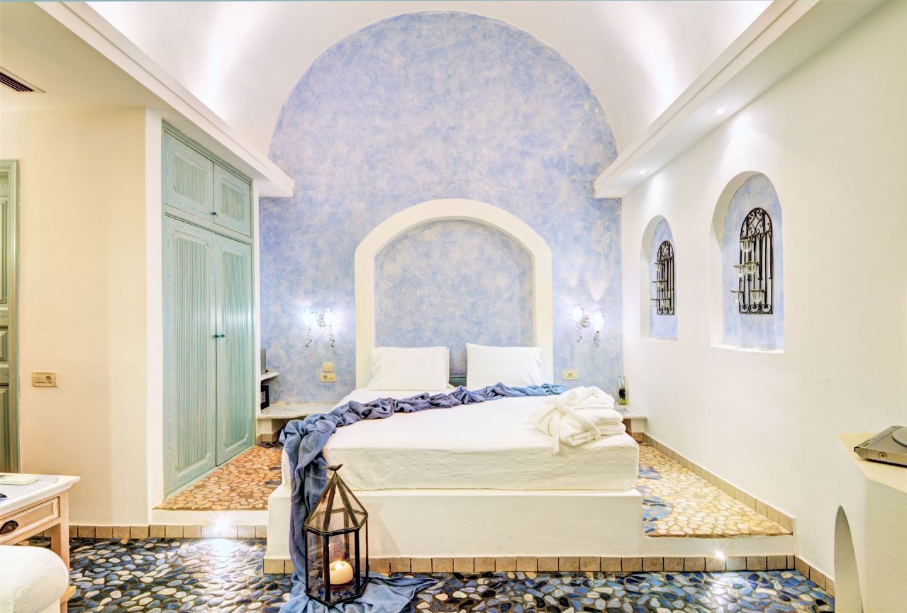 Photo Gallery of Astarte Suites Santorini - Santorini boutique hotels